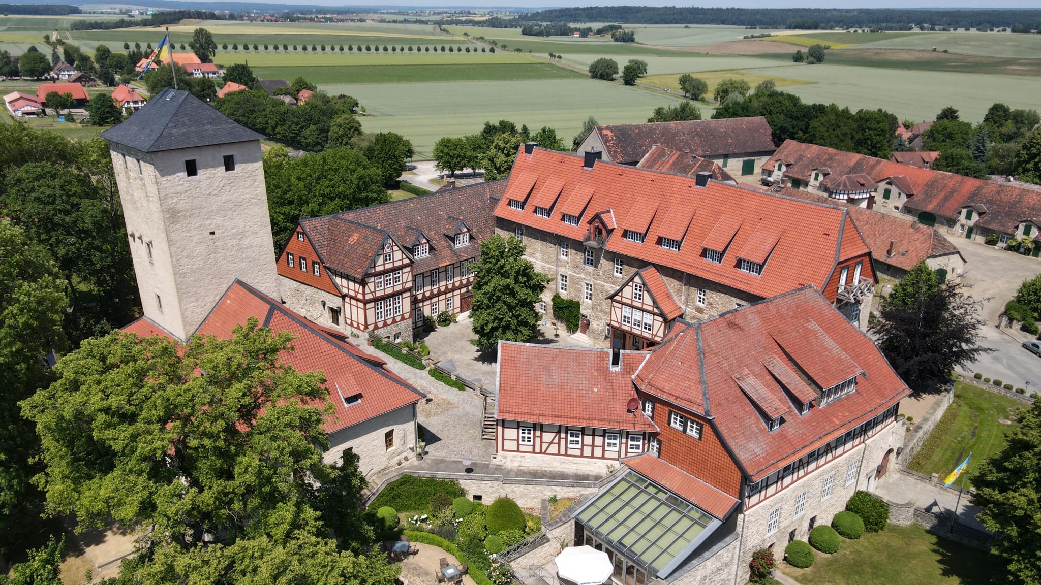 Burg Warberg - Netzwerk Ackerbau Niedersachsen e.V. / Ackerbauzentrum